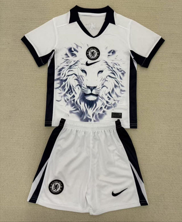 Chelsea 25/26 White Lion Kids Jersey Set – Official Fan Kit – Concept Kits